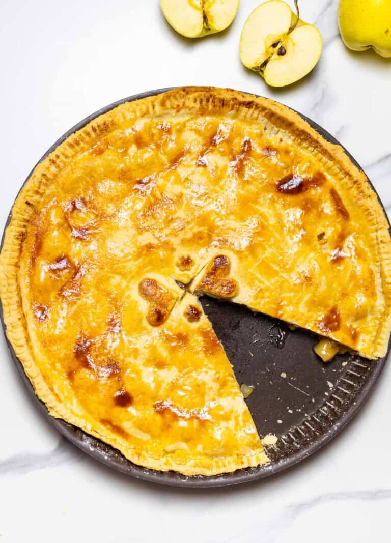 The Easiest Cinnamon Apple Pie - Ambitious Foodie