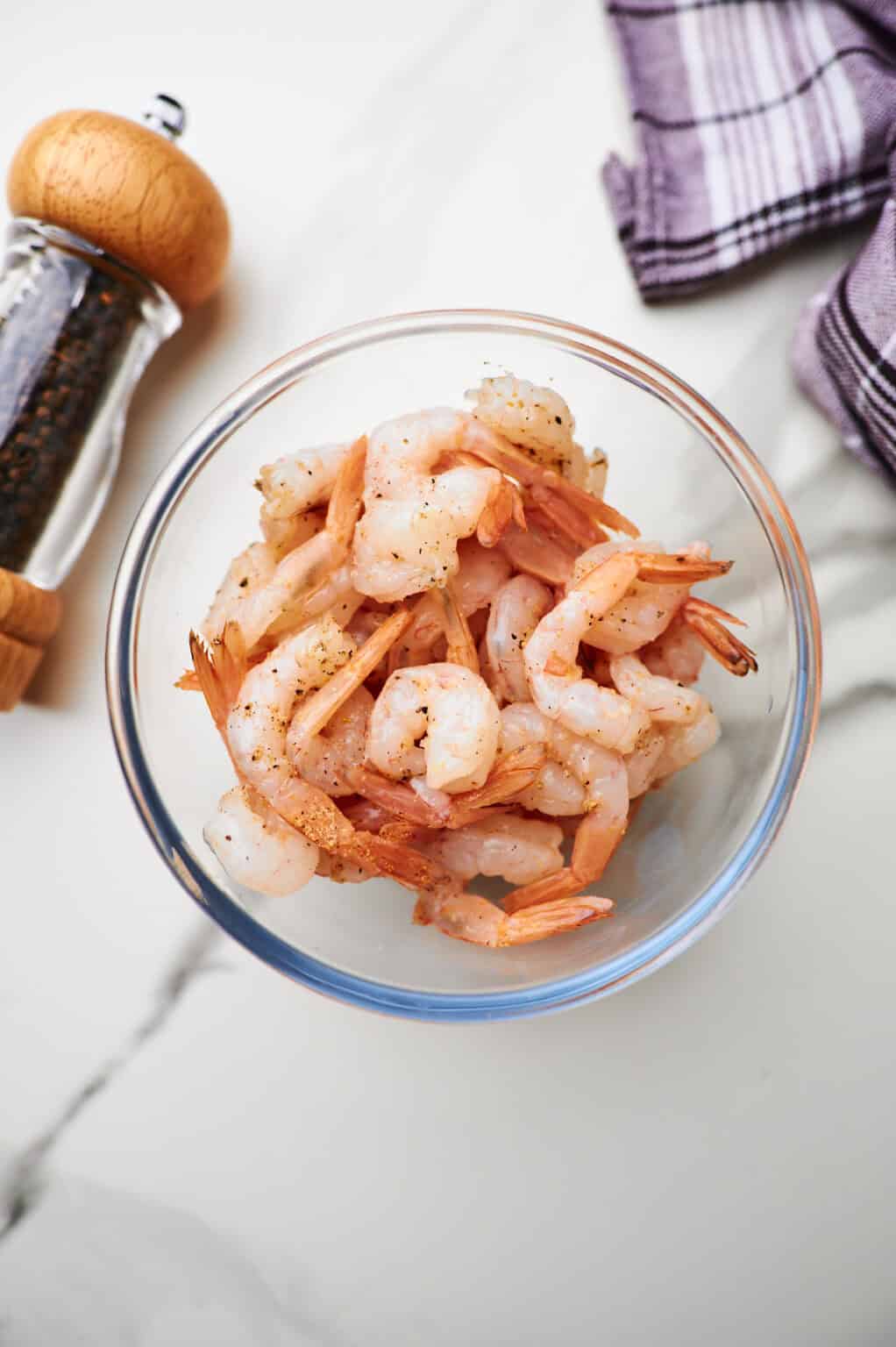 Easy Pan Seared Shrimp (Cast Iron Shrimp!) - Ambitious Foodie