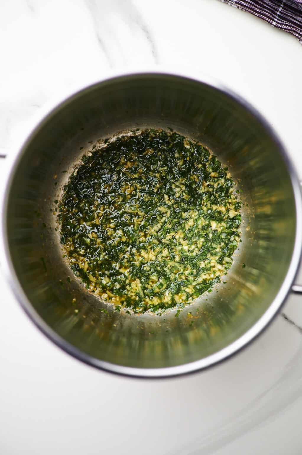 Garlic Butter Sauce (10 Minutes) - Ambitious Foodie