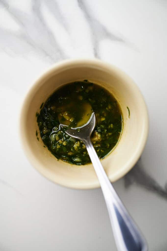 Garlic Butter Sauce (10 Minutes) - Ambitious Foodie