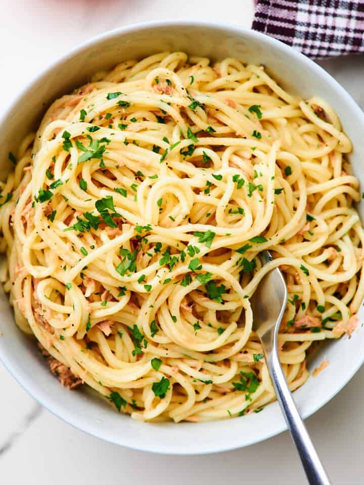 Super Easy Easy 20 Minute Canned Tuna Pasta - Ambitious Foodie