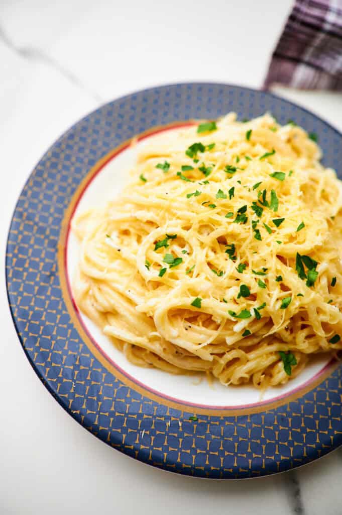 15 Minute Creamy Garlic Pasta Recipe - Ambitious Foodie