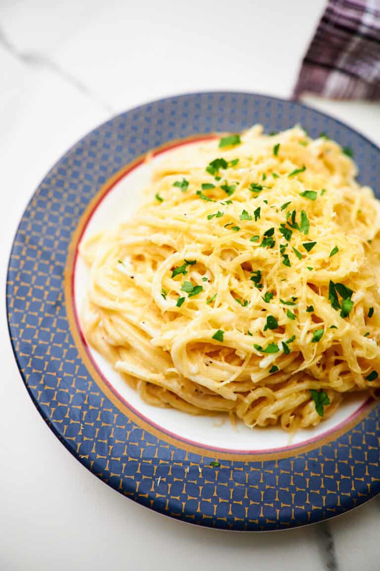 15 Minute Creamy Garlic Pasta Recipe - Ambitious Foodie